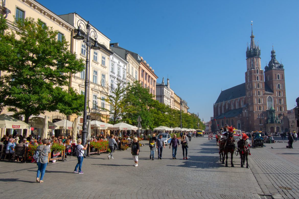 17 Beautiful Squares in Europe You Need to Visit At Least Once - Global ...