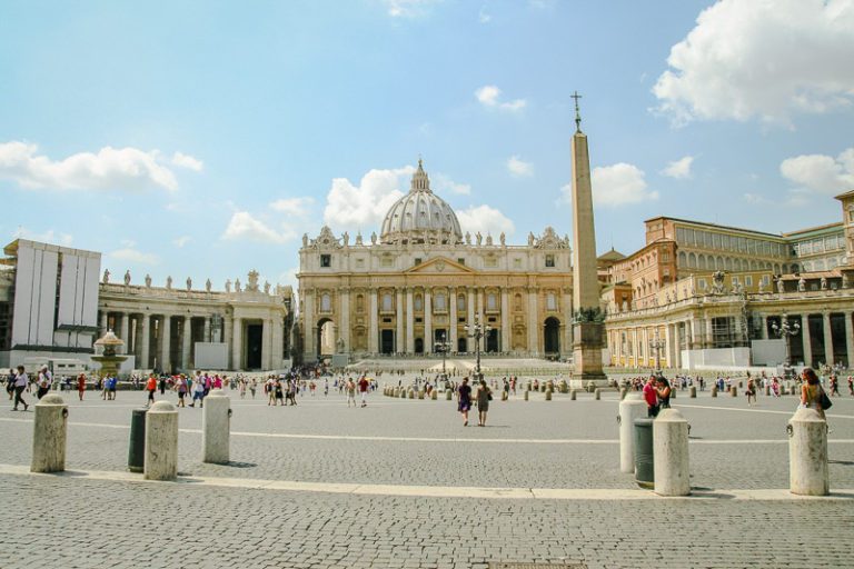 17 Beautiful Squares in Europe You Need to Visit At Least Once - Global ...