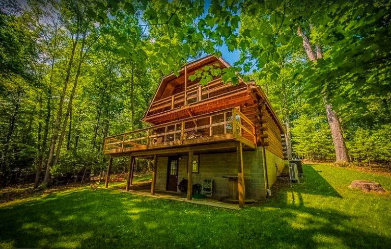 13 Best Cabin Rentals in West Virginia: Country Road + New River Gorge