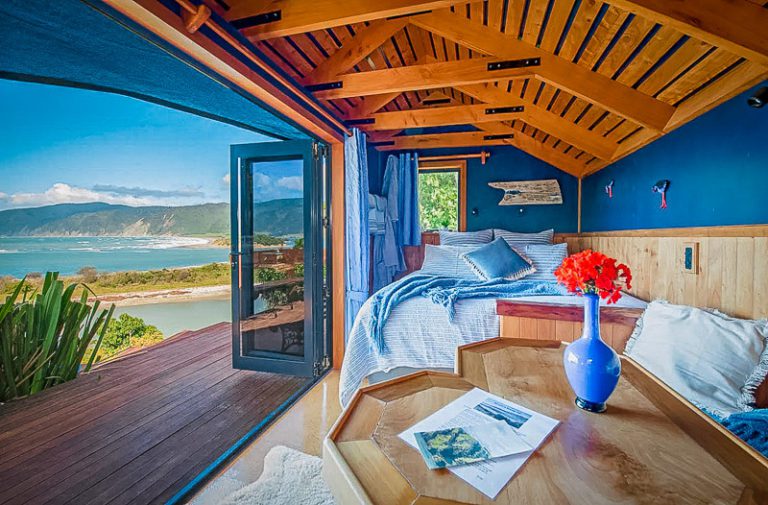 12 Best Airbnbs in New Zealand: Houses for Rent + Vacation Rentals