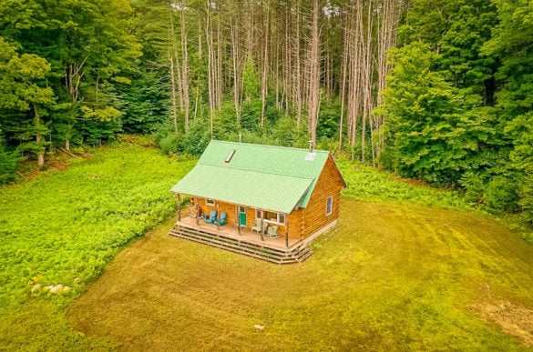 13 Cozy Cabin Rentals in Vermont: Log Cabins, Cottages + More!