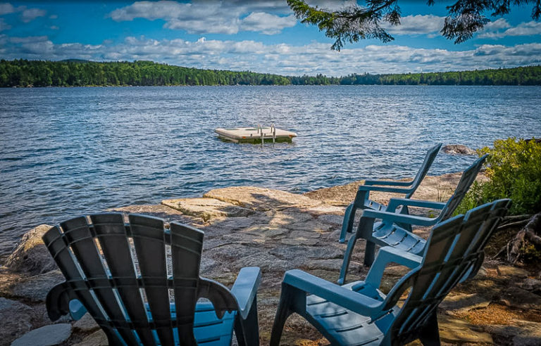13 Cozy Cabin Rentals in Maine (With Availability)