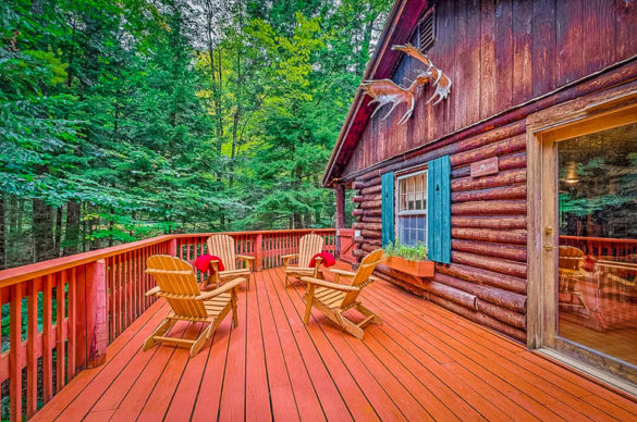 13 Epic Cabins in Vermont (Mountain Views, Hot Tubs & More)