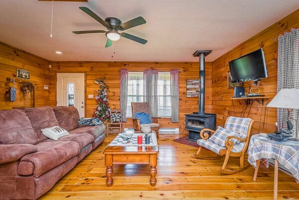 13 AMAZING Kentucky Cabin Rentals With Availability