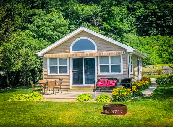 These Lakefront Airbnbs in Michigan Will Make You Want to Move In