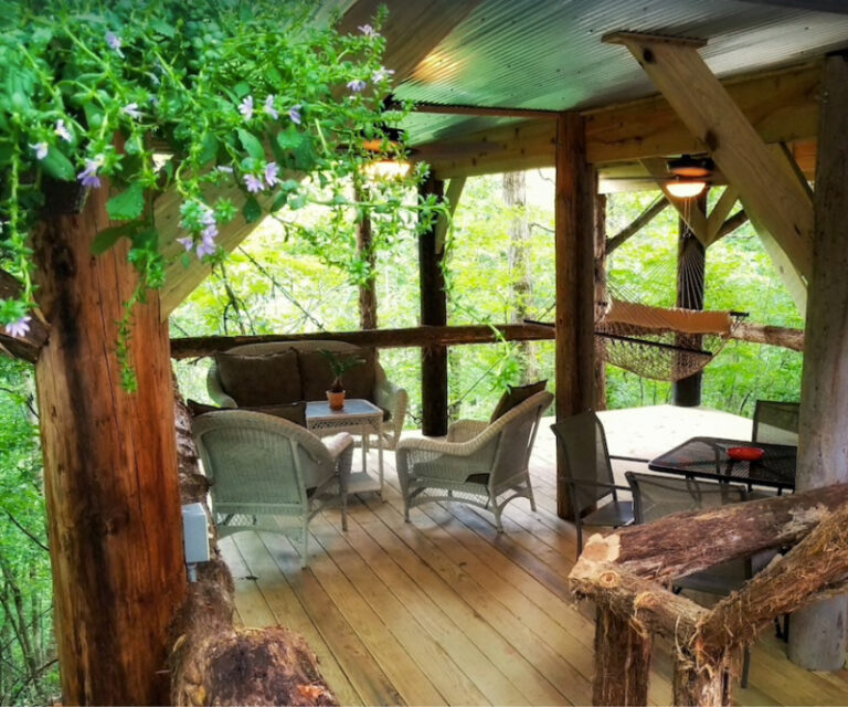 12 Uniquely Amazing Treehouses in Arkansas You Can Rent Right Now
