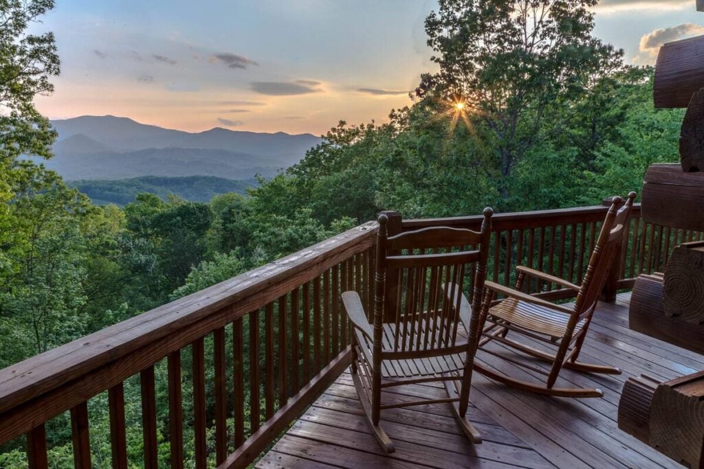 13 Coziest Cabin Rentals in Blue Ridge Mountains You’ll Never Want to Leave