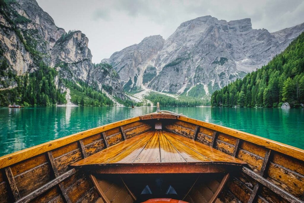 Global Viewpoint: Bucket List Travel Guides by Jon Miksis