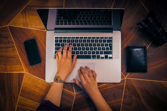 25 International Travel Tips Before You Go Abroad (By a Travel Blogger)