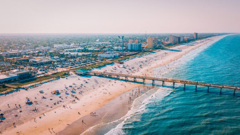 The 10 Cheapest Florida Airports to Fly Into in 2026