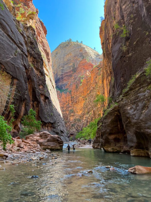 30 UNIQUE Travel Experiences Around the World in 2025