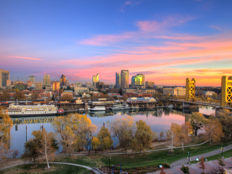 7 Stunning & Affordable Places to Fly from Seattle Right Now