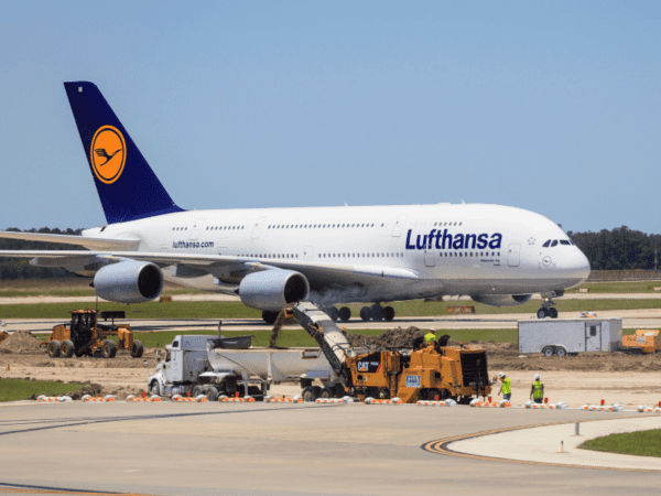The 10 Best Airlines in the World in 2025 (Ranked)