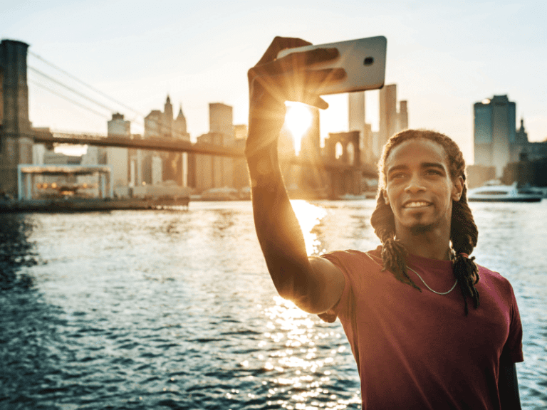 Top 5 Prepaid SIM Cards for the USA in 2025