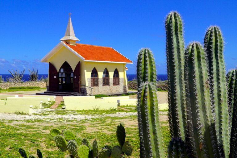 12 Beautiful Places in Aruba to Visit That Look Unreal (2026 Guide)