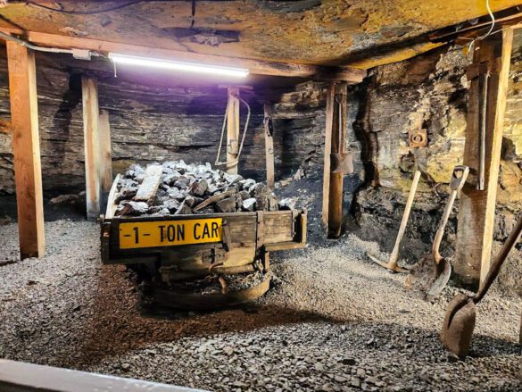 12 Amazingly Cool Things to Do in West Virginia (Fave Spots)