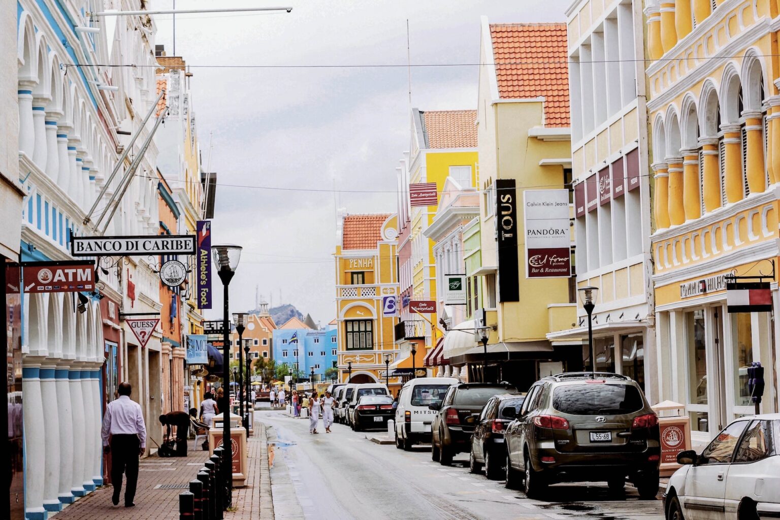 15 Awesome Things to Do in Curaçao (Local Experiences)