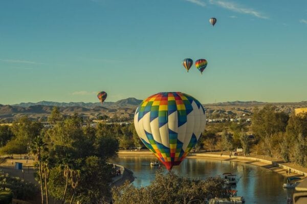 Lake Havasu City Guide: Arizona's Weirdest Weekend (In the Best Way)