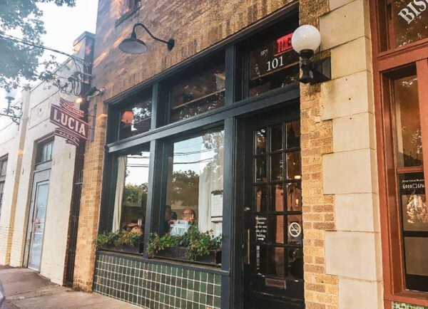 22 Coolest Restaurants in Dallas, Texas (Fun Places to Eat)