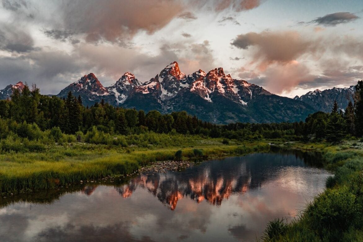 12 Most Beautiful Places in Wyoming to Visit - Global Viewpoint Guides