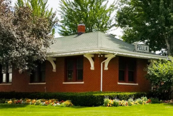 Pella, Iowa: Why America’s “Little Holland” Is Worth the Detour ...