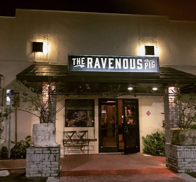 12 Fun & Unique Restaurants in Orlando You Gotta Try in 2025