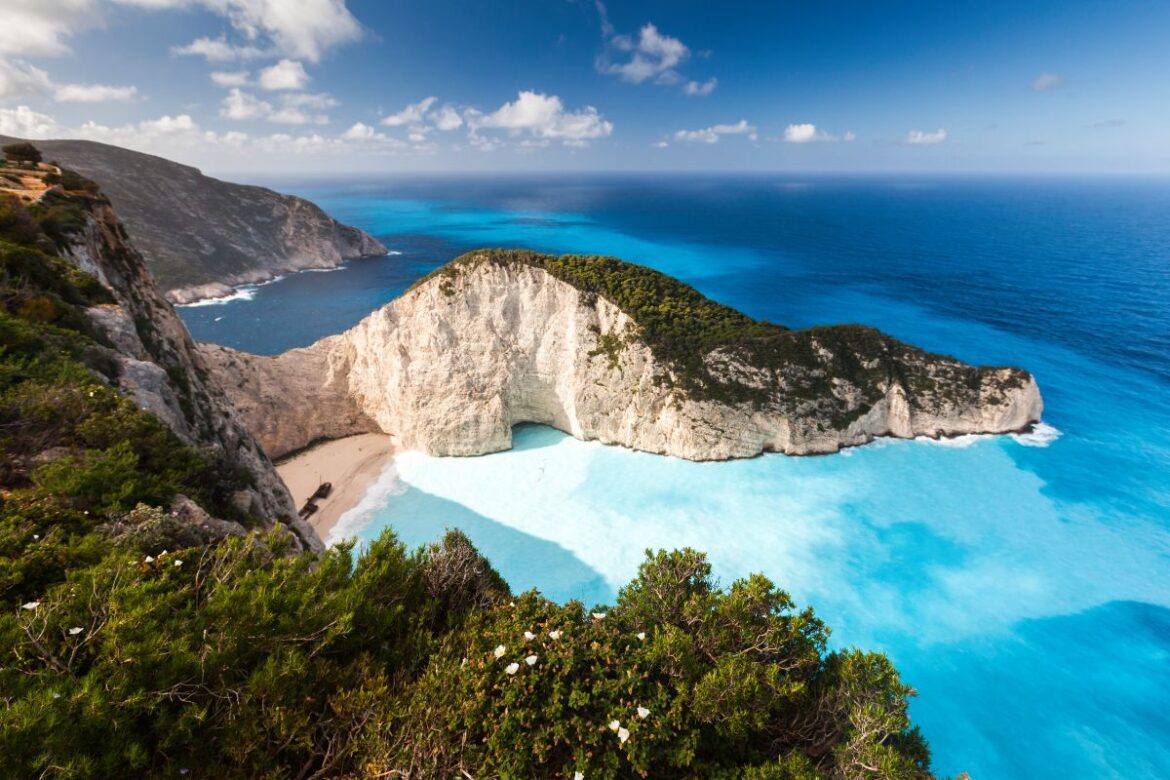 12 Most Beautiful Places in Greece to Visit (Before Everyone Else!)