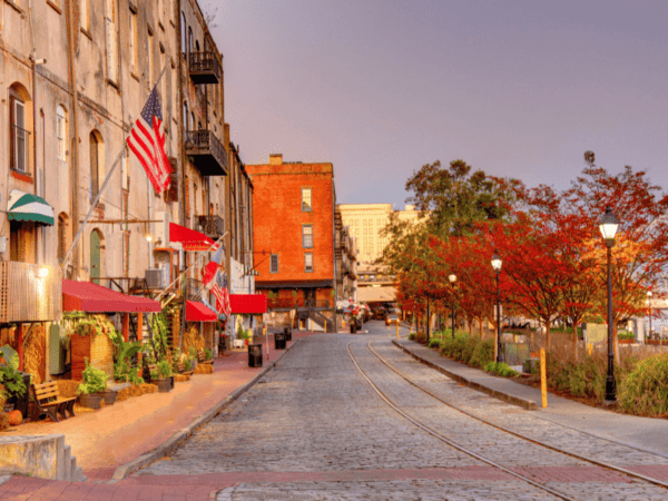 10 Gorgeous US Fall Destinations for Cozy Vibes and Epic Views