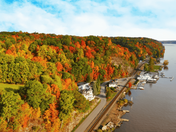 10 Gorgeous US Fall Destinations for Cozy Vibes and Epic Views