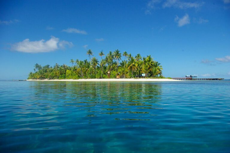 12 Iconic Raja Ampat, Indonesia Attractions & Activities to Add to Your ...
