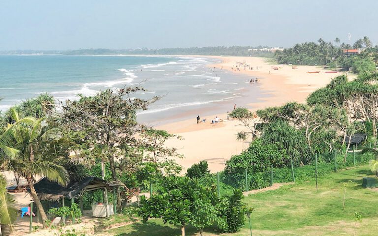 13 Places to Visit in Sri Lanka for Beaches, Temples & Tea Country Views