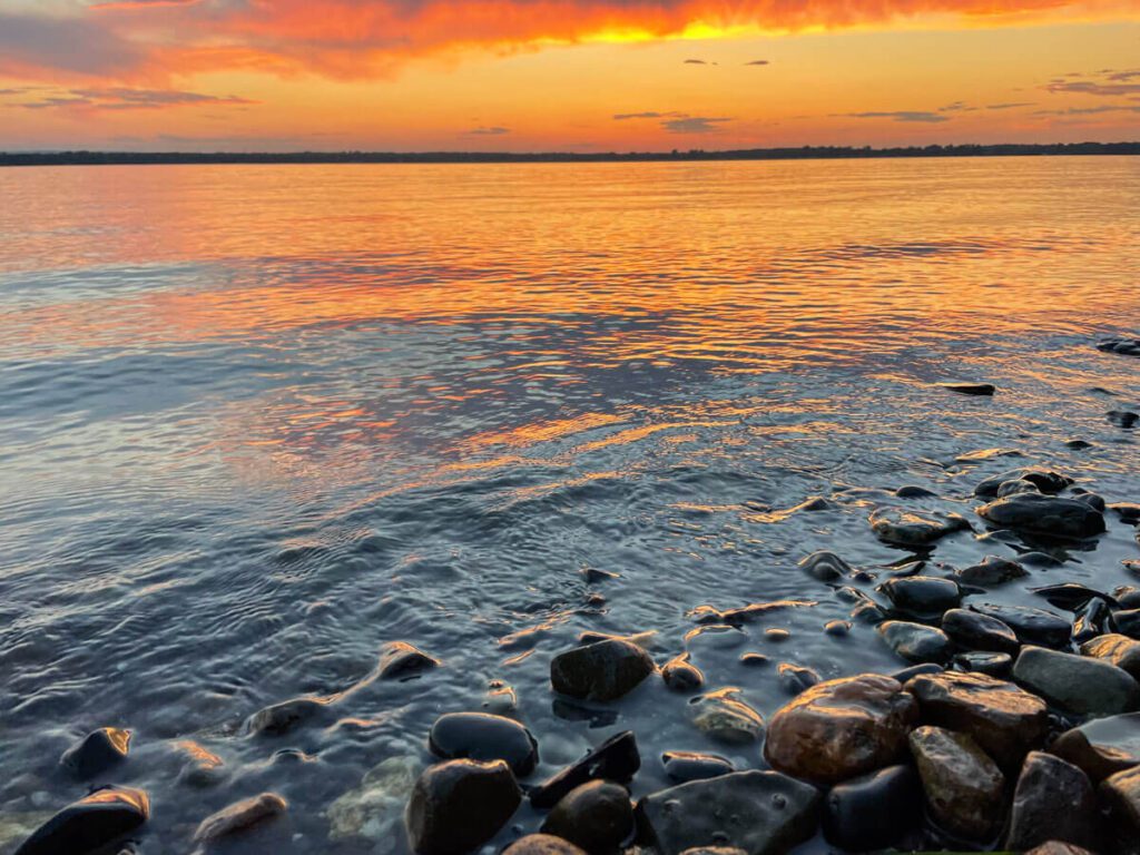 Why Lake Champlain Surprises Everyone: Islands, Wine Stops & Quiet Trails