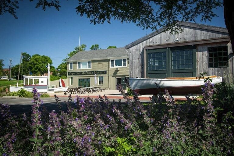 Hyannis Travel Guide: JFK History, Island Ferries & Cape Cod Beaches