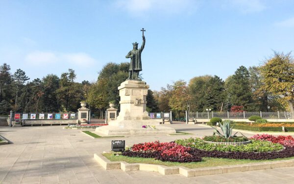 12 Picture-Perfect Places in Moldova That Feel Like a Dream