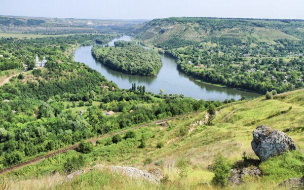 12 Picture-Perfect Places in Moldova That Feel Like a Dream
