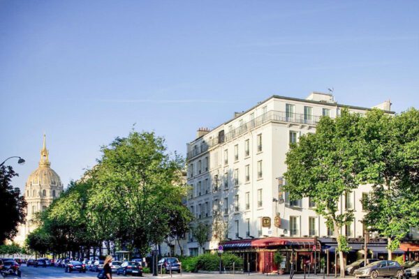 12 Amazing Hotels in Paris with the BEST Eiffel Tower Views - Global ...