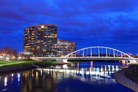 Unique Restaurants in Columbus: 12 Coolest Places to Eat