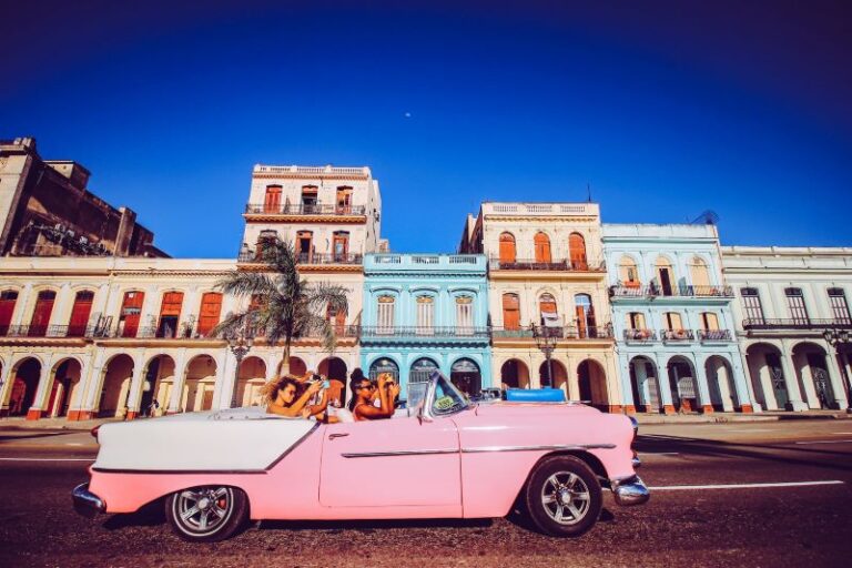12 STUNNING Places in Cuba to Visit (Classic Cars & Salsa!)