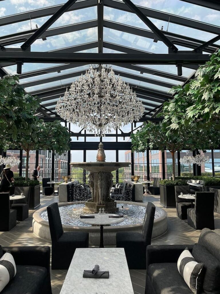 22 Fun Columbus Restaurants That'll Make You Rethink Ohio