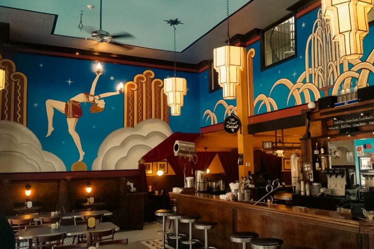 12 Insanely Unique Restaurants in St Louis, MO You Have to Try