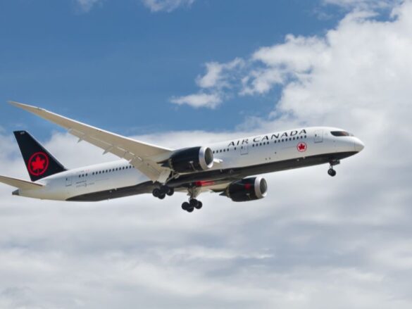10 Best Airlines for Comfortable & Budget-Friendly Flights to Athens ...