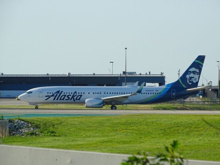 Top 10 Best Airlines to Maui in 2026 (For Comfort and Value) - Global ...
