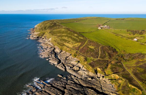 12 Prettiest Places in Devon (England) to Visit for Fun & Views