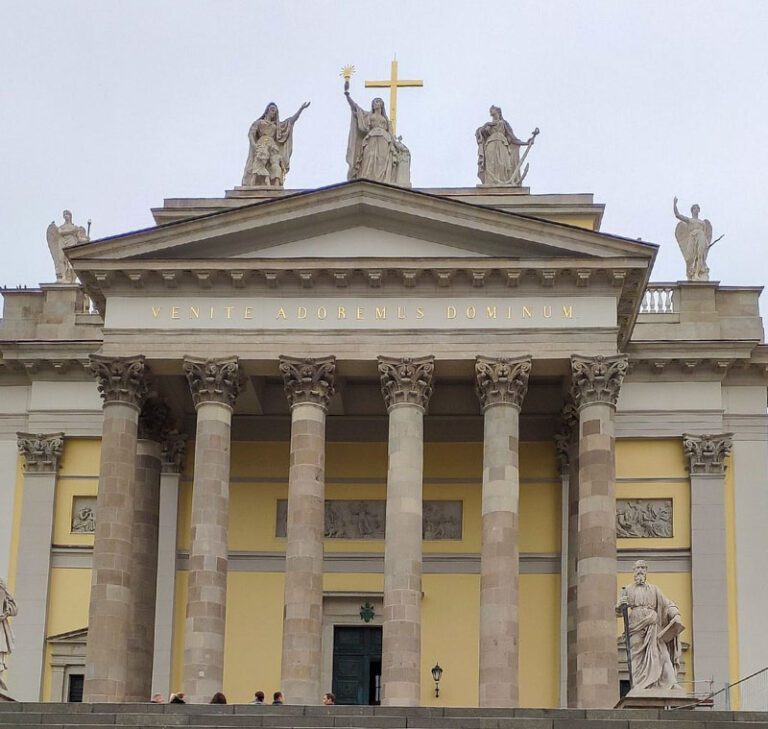 12 Fun & Unique Things to Do in Eger, Hungary - Global Viewpoint