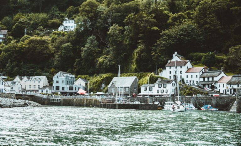 12 Prettiest Places in Devon (England) to Visit for Fun & Views