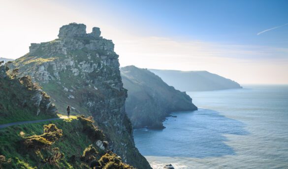 12 Prettiest Places in Devon (England) to Visit for Fun & Views