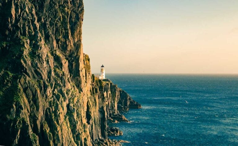 12 Enchanting Places in Edinburgh That Look Straight Out of a Postcard