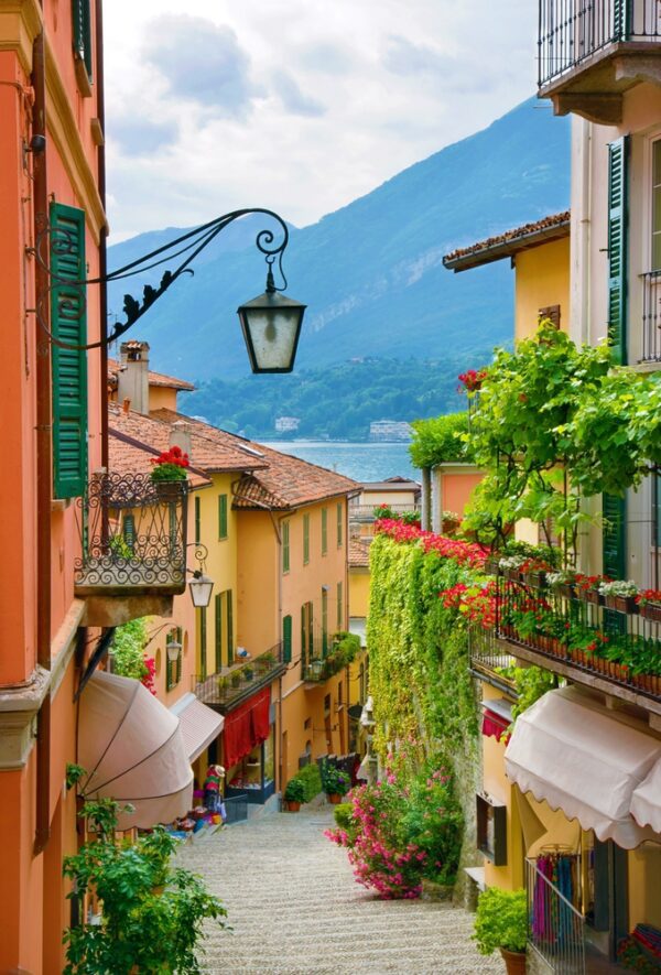 12 Fun Experiences in Bellagio, Lake Como: Historic Streets + Lake Walks