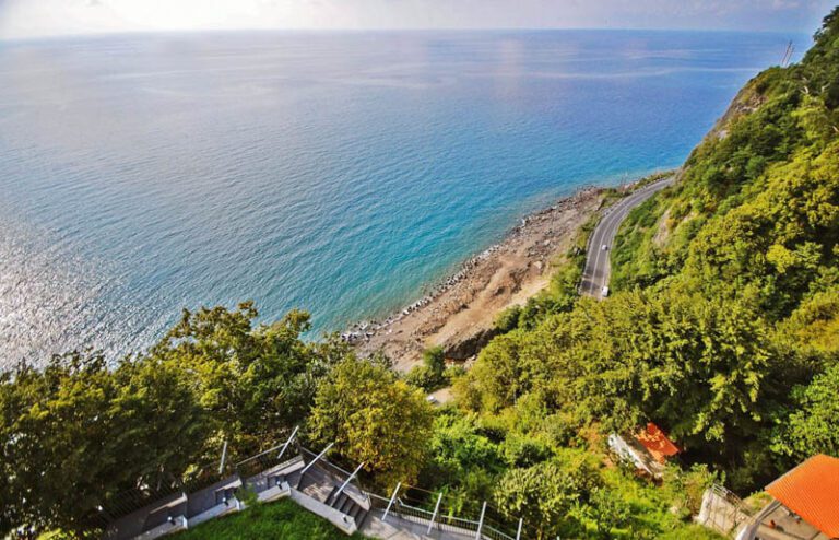 12 Incredibly Beautiful Places to Visit in Georgia (the Country ...
