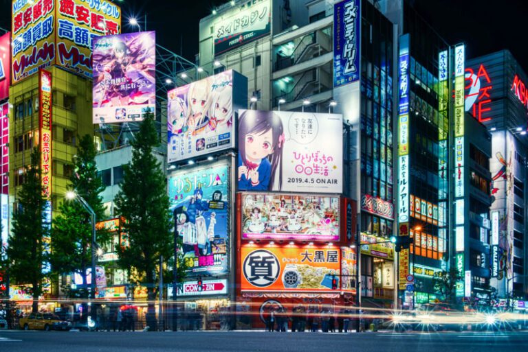 12 Coolest Restaurants in Tokyo (Fun & Unique Places to Eat) - Global ...